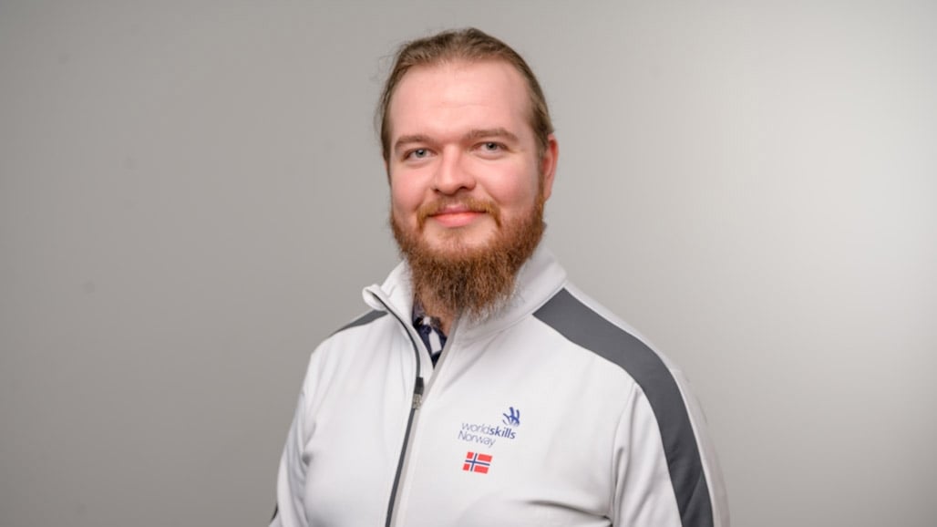 Sigurd Hatlen skal til Yrkes-EM 2025 som ekspert i mekatronikkfaget